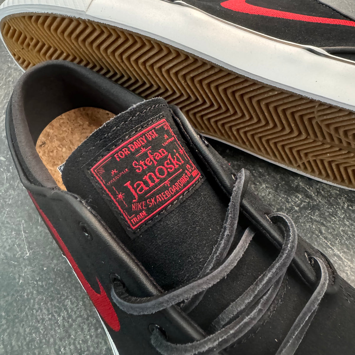 Nike SB Janoski OG+ Black/University Red – 561 Skate