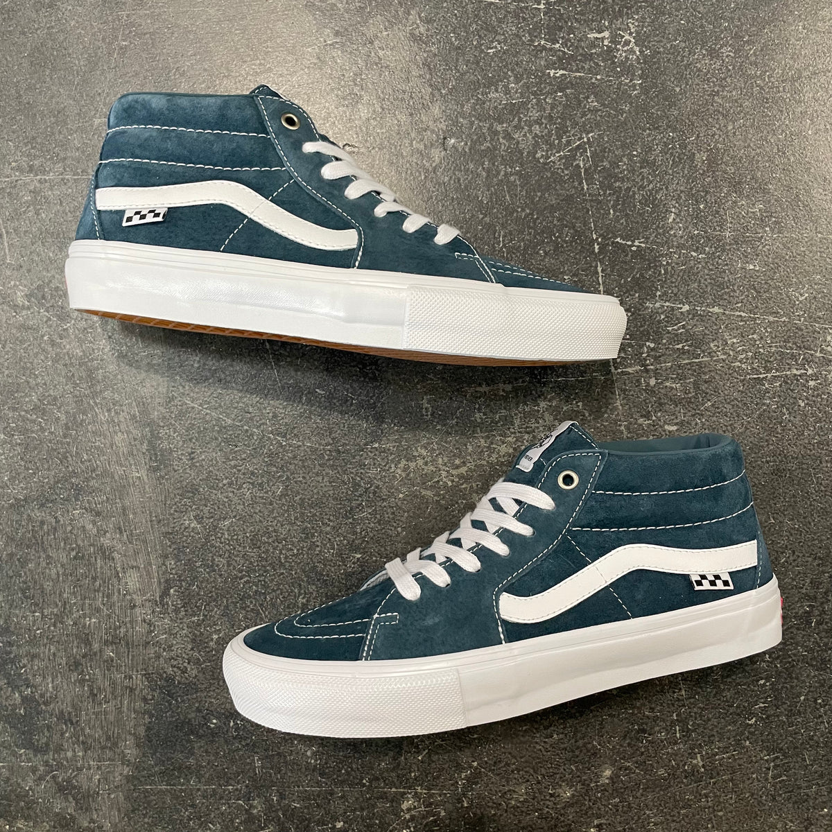 Vans Skate Grosso Mid Pig Suede Blue/White SALE – 561 Skate