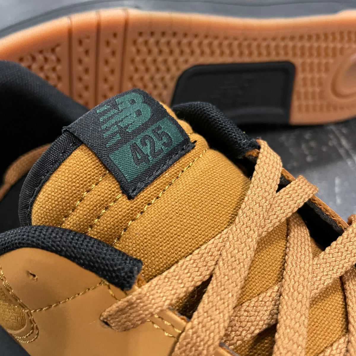 New Balance Numeric 425 Brown/Green SALE – 561 Skate