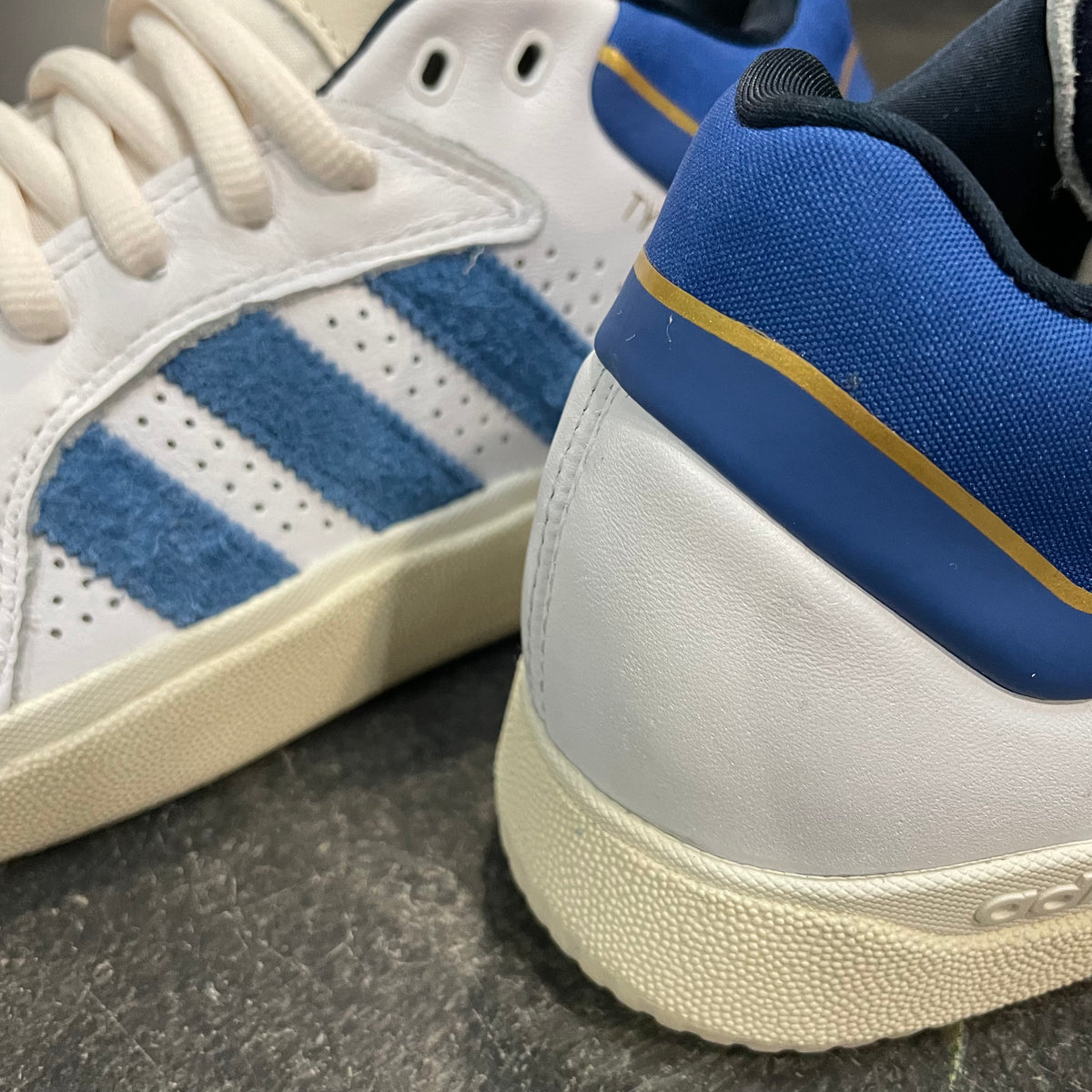 Adidas Tyshawn White/Custom/Royal Blue SALE – 561 Skate